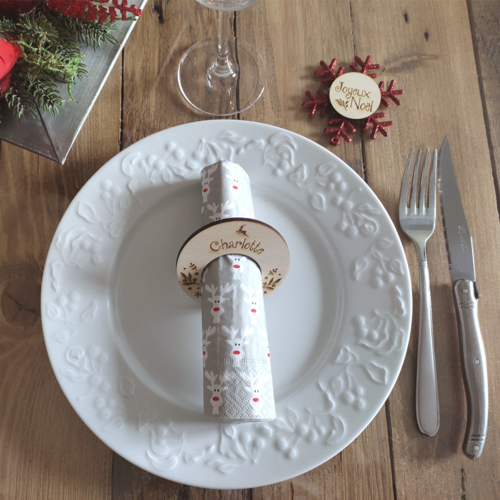 Rond de serviette en bois personnalisé pour décoration table de noël